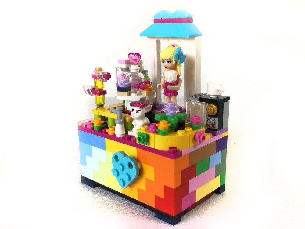 LEGO MOC Stephanie's Revolving Cake Garden by uchuujin | Rebrickable ...