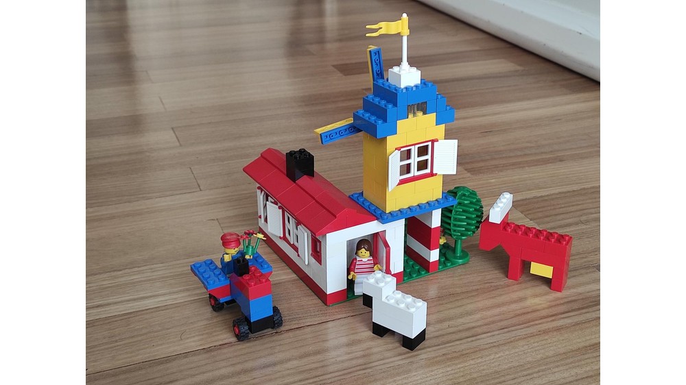 LEGO MOC 535 Farmhouse by johnny.tifosi | Rebrickable - Build with LEGO