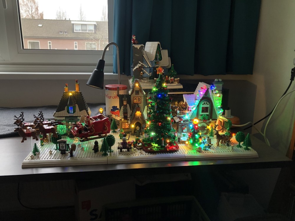 LEGO MOC "Wireless connect" power cables in a MILS-plate by ...