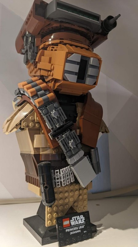 LEGO MOC Boushh Helmet Bust by BongoShaftsbury | Rebrickable - Build ...
