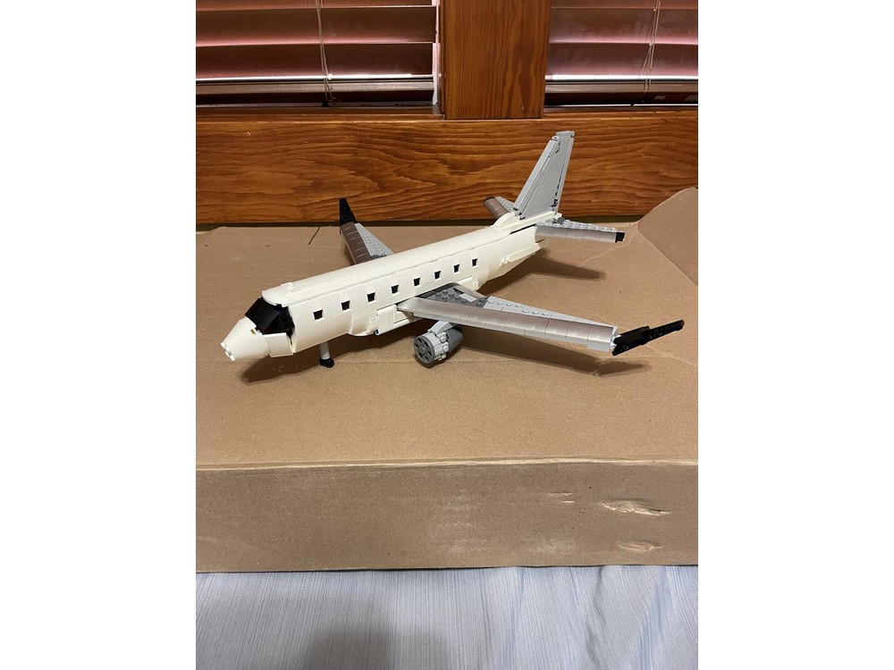 LEGO MOC Embraer 175 Airliner by furniture | Rebrickable - Build with LEGO