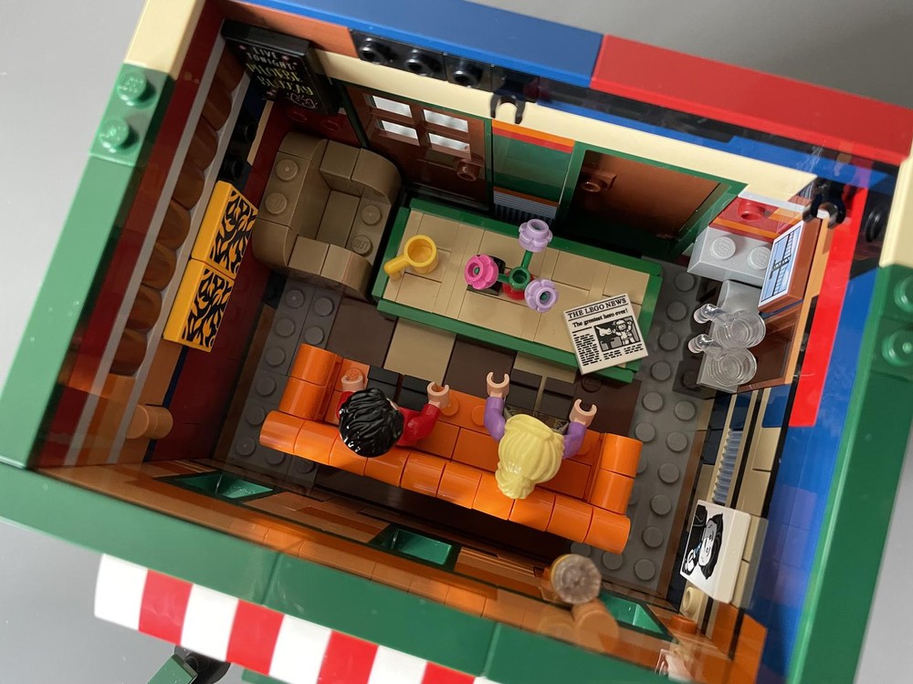 Lego Moc Central Perk Modular Alternate Build 21319 By Re Bricked