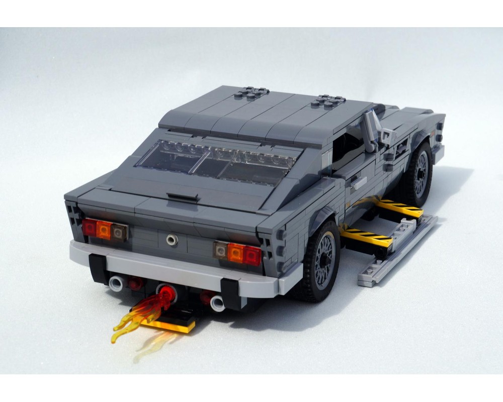 LEGO MOC 007 James Bond’s 1987 Aston Martin V8 Vantage by Paulmanaitor ...