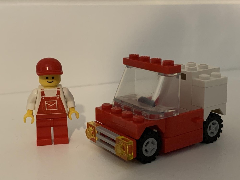 LEGO MOC Mailman's Convertible by TheBasicType | Rebrickable - Build ...