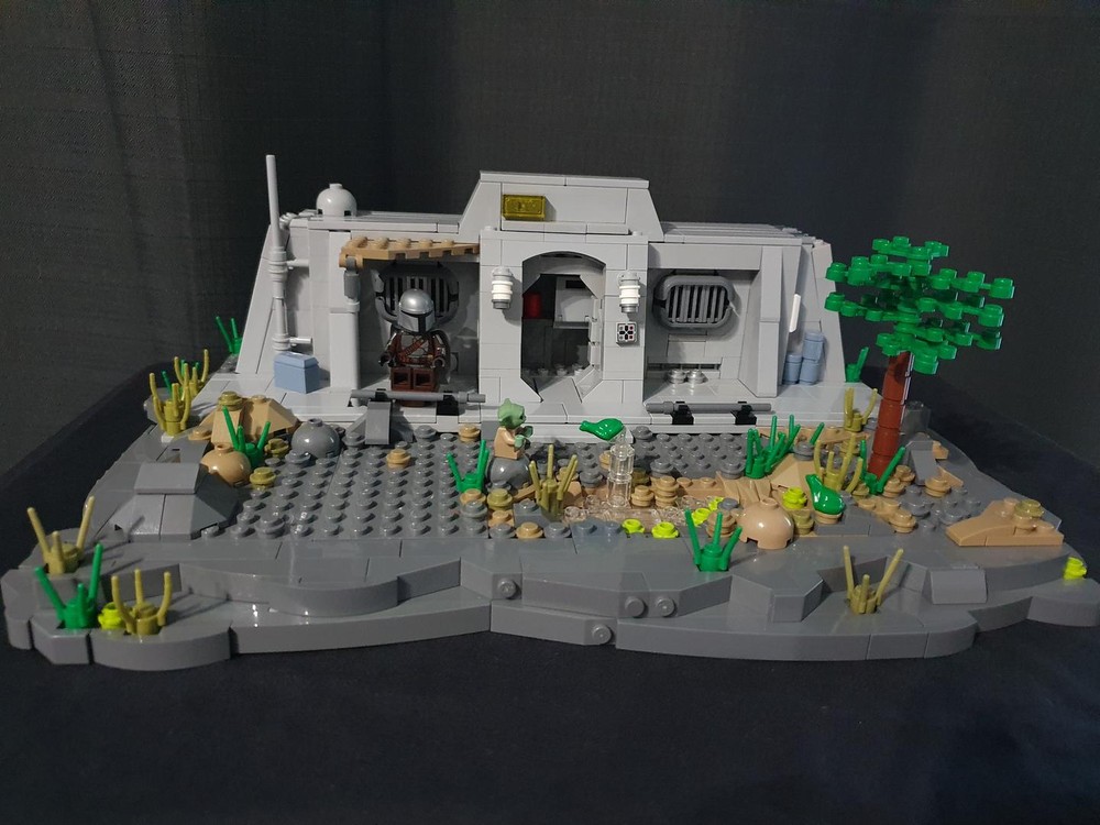 LEGO MOC Mando and Grogu in their cabin on Navarro by AussieShazza ...