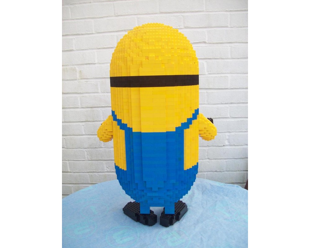 LEGO MOC Large Scale Minion from Despicable Me by otterbournelego ...