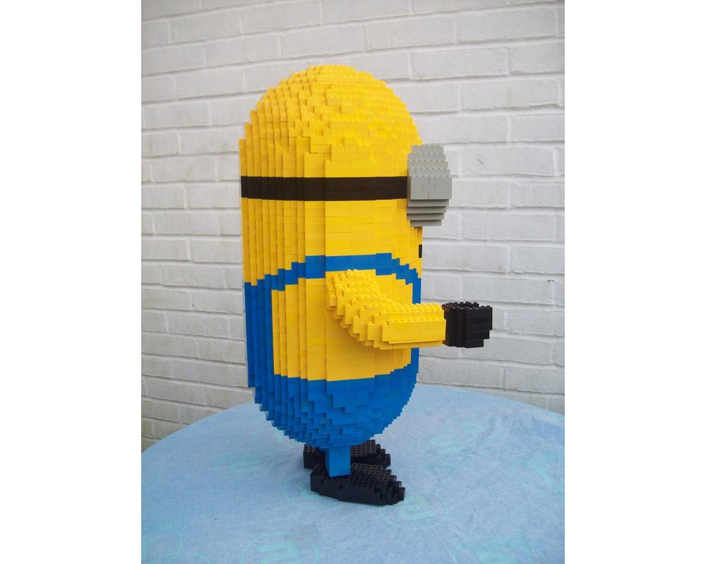 LEGO MOC Large Scale Minion from Despicable Me by otterbournelego ...