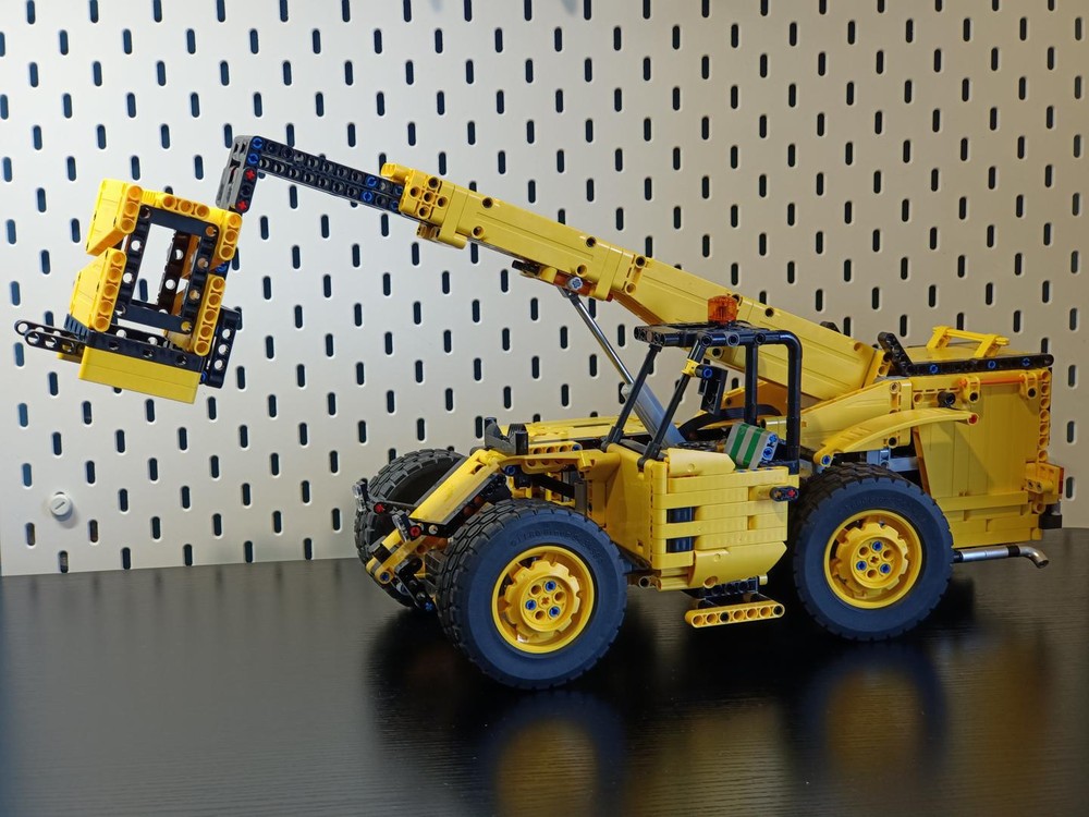 Lego Moc 42114 Model B Telehandler By Xaerozkota Rebrickable