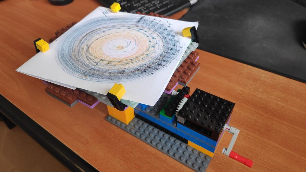 LEGO MOC Spin Art manual machine by Zamolxe | Rebrickable - Build with LEGO