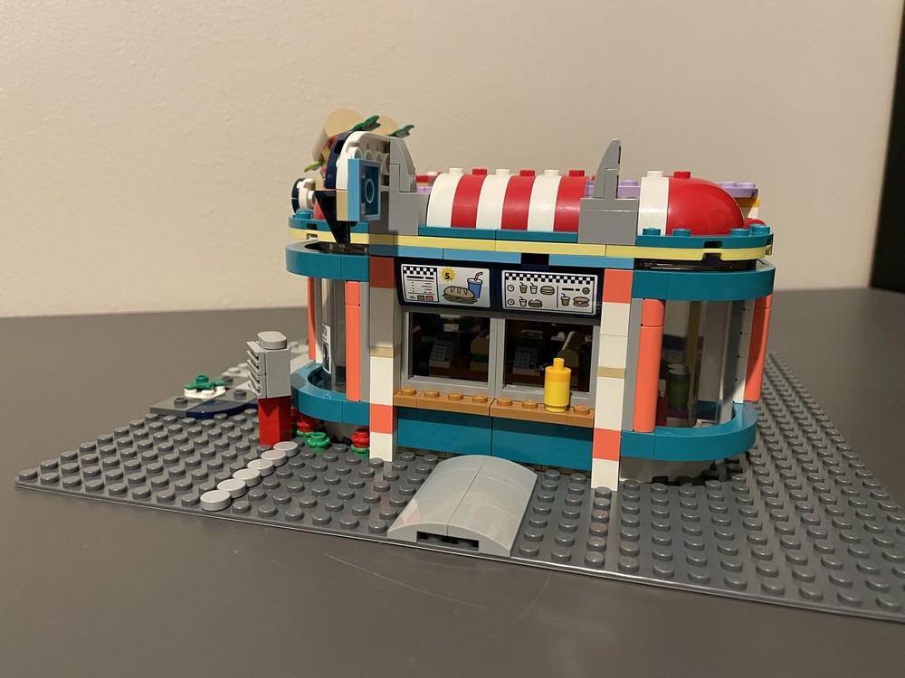 Lego Moc Drive Through Diner Modular Alternate Build Of 2x41728 By Re