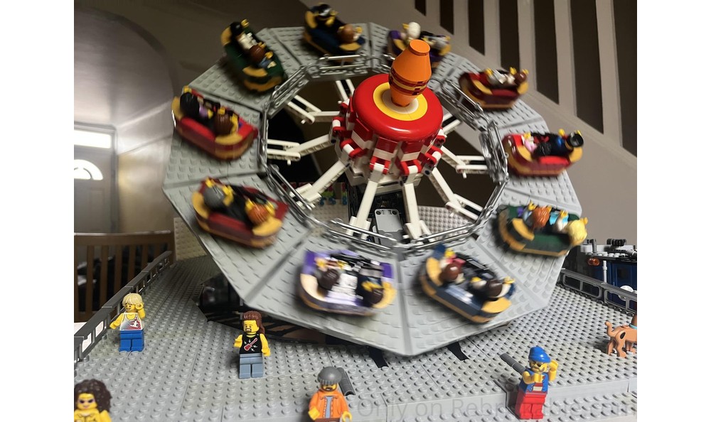 Lego Moc Superbowl Fairground Ride By Gdale Rebrickable Build With Lego