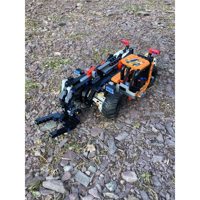 LEGO MOC 42139 Telehandler by YoungBricks | Rebrickable - Build with LEGO