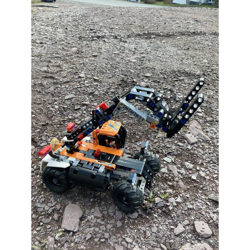 LEGO MOC 42139 Telehandler by YoungBricks | Rebrickable - Build with LEGO