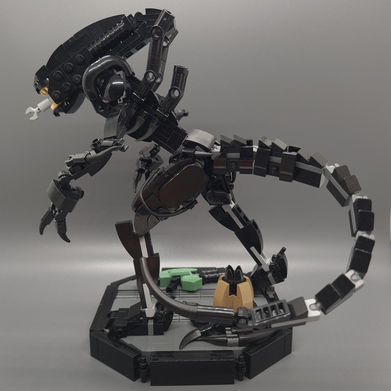 LEGO MOC Xenomorph by Moc_Lobster | Rebrickable - Build with LEGO