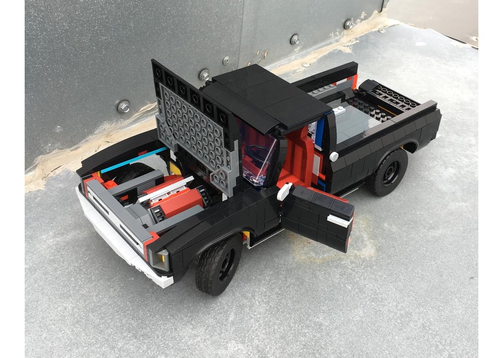 LEGO MOC 10304 Bobcat Pickup by Kirvet | Rebrickable - Build with LEGO