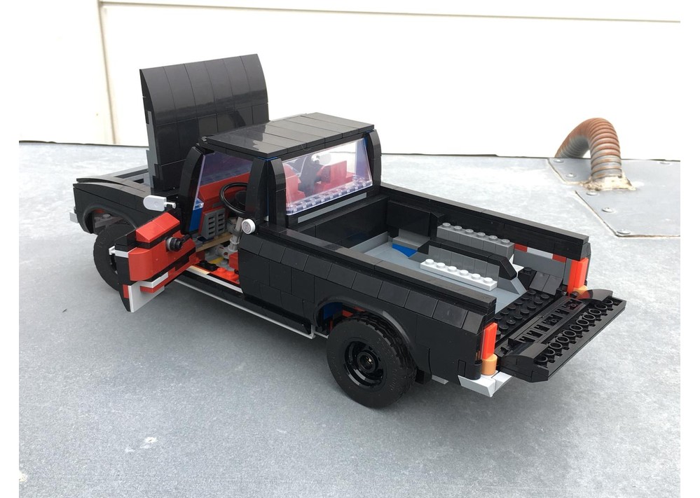 LEGO MOC 10304 Bobcat Pickup by Kirvet | Rebrickable - Build with LEGO