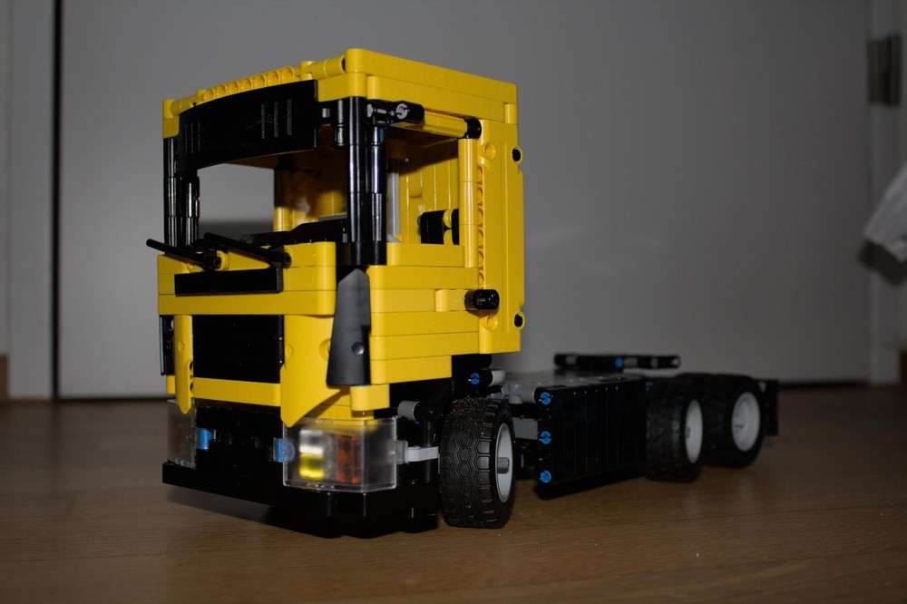 LEGO MOC Short Cabin V8 Semi Truck with double Axle by Mr-Tiefenrausch ...