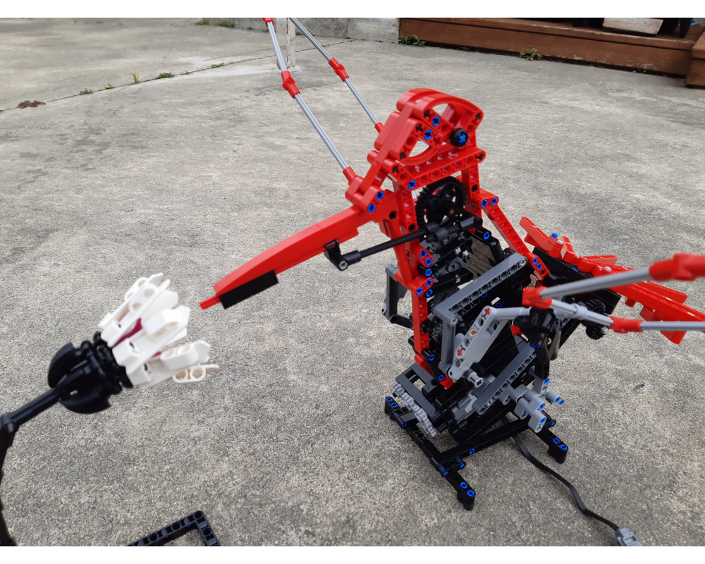 LEGO MOC Mechanical Hummingbird by 3DKiwi | Rebrickable - Build with LEGO