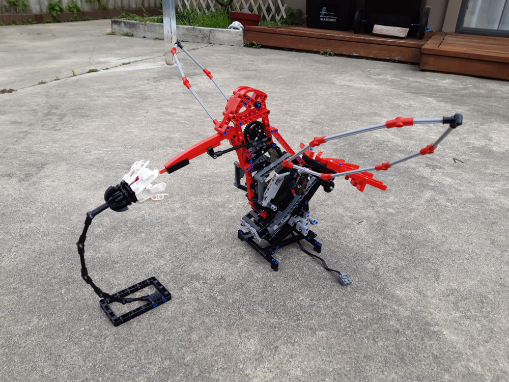 LEGO MOC Mechanical Hummingbird by 3DKiwi | Rebrickable - Build with LEGO
