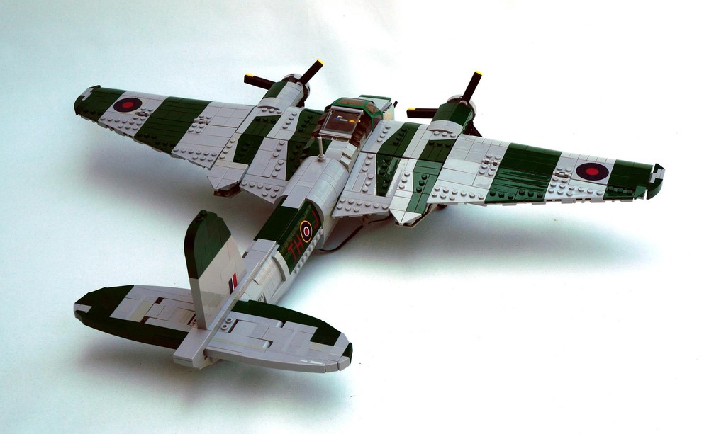 LEGO MOC de Havilland Mosquito by Paulmanaitor | Rebrickable - Build ...