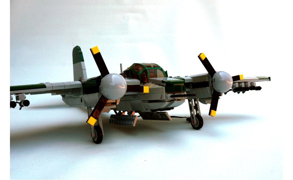 LEGO MOC de Havilland Mosquito by Paulmanaitor | Rebrickable - Build ...