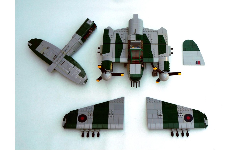 LEGO MOC de Havilland Mosquito by Paulmanaitor | Rebrickable - Build ...