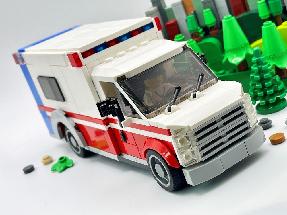 Lego Moc Ambulance By Ibrickeditup Rebrickable Build With Lego