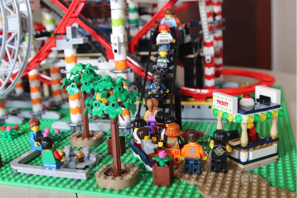 Lego Moc Dual Chain Roller Coaster By Bku Rebrickable Build With Lego