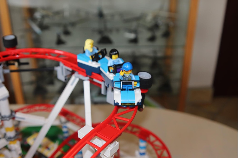 Lego Moc Dual Chain Roller Coaster By Bku Rebrickable Build With Lego