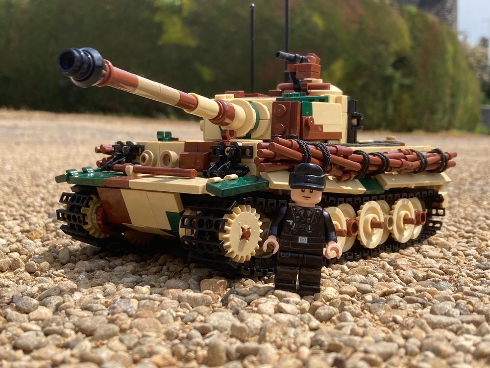 LEGO MOC SdKfz 182 Befehlspanzer Tiger I (S.Pz.Abt 507) by ...