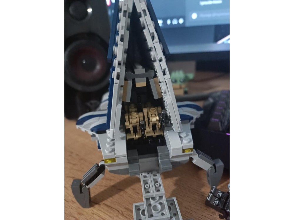 Lego Moc Cis Sheathipede Class Shuttle By Bookworm12 Rebrickable