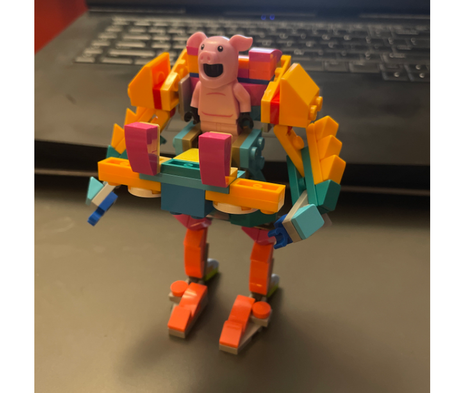 LEGO MOC Pinata Mech Suit by eric_nunya | Rebrickable - Build with LEGO