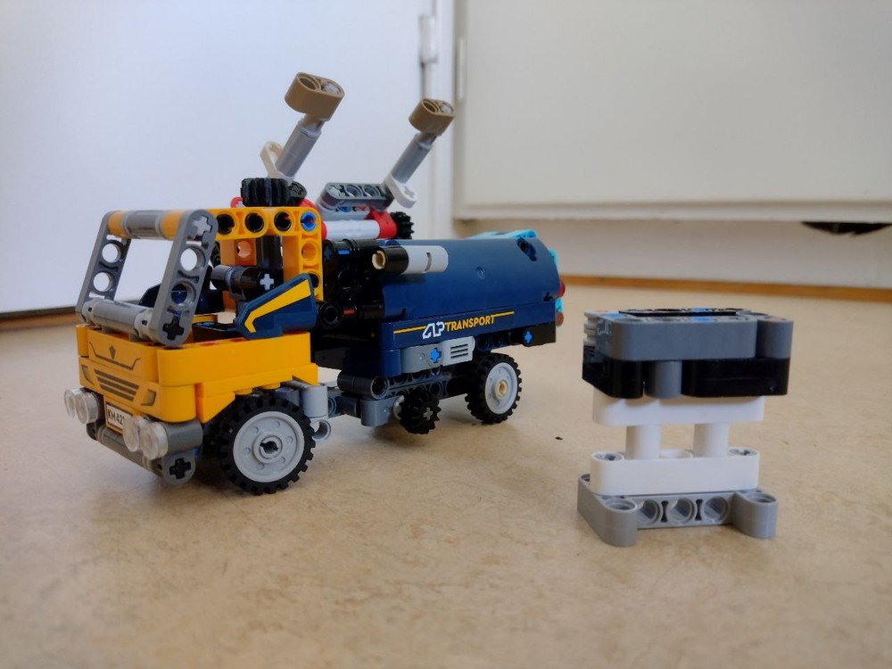 LEGO MOC Garbage truck by Сoolden300 | Rebrickable - Build with LEGO