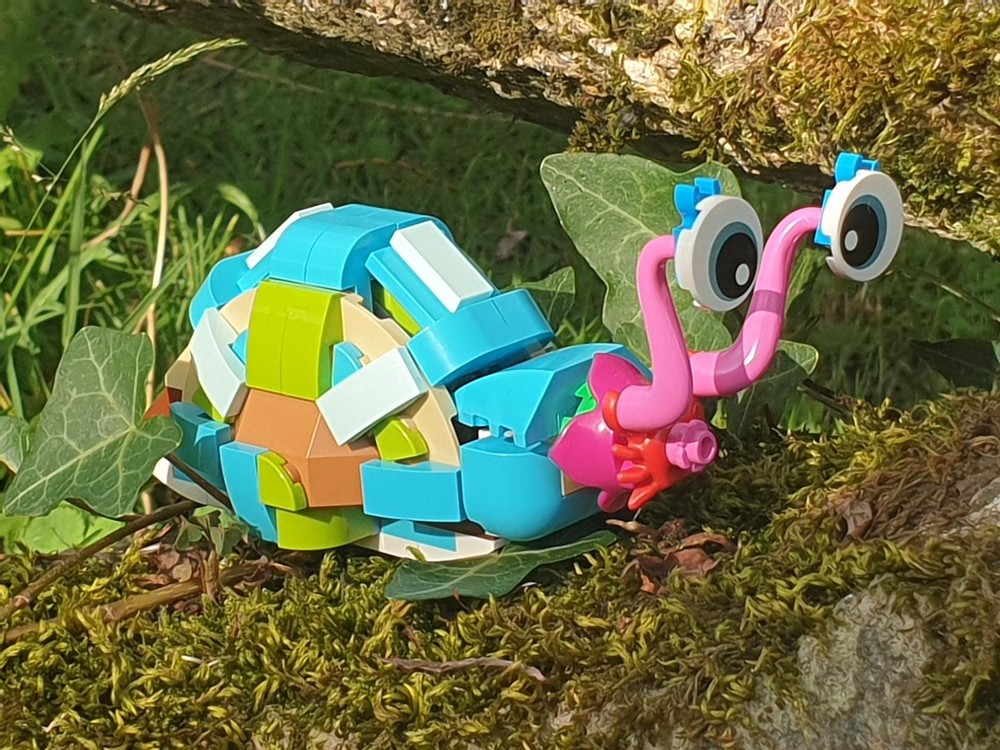 LEGO MOC 31128 Lucy, Snail Diva by Lifepath | Rebrickable - Build with LEGO