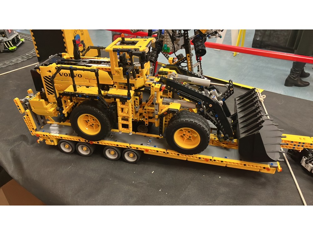 LEGO MOC Heavy Haulage Widening transporter Trailer by Smudge ...