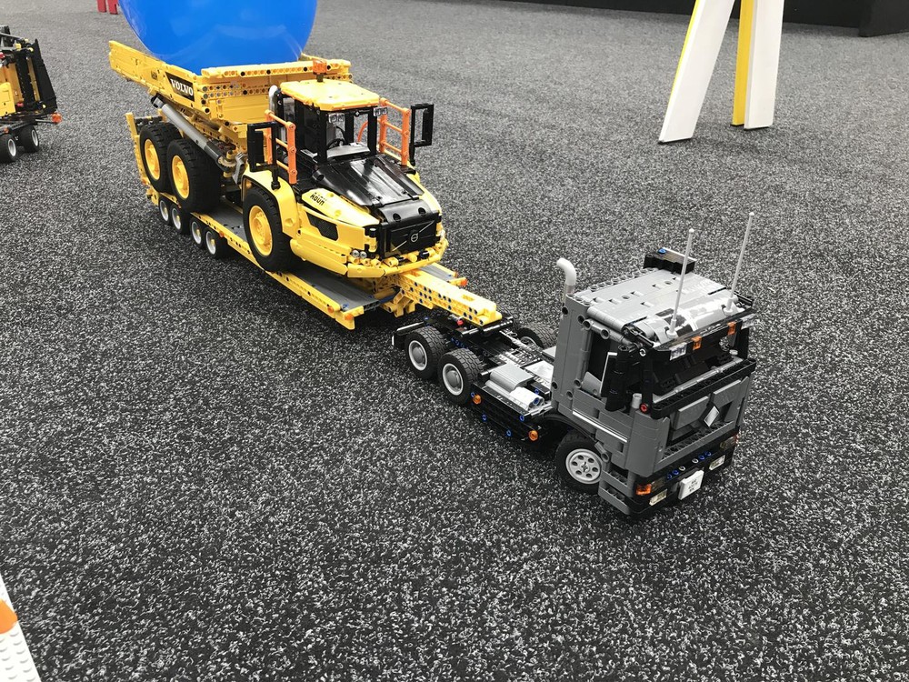 LEGO MOC Heavy Haulage Widening transporter Trailer by Smudge ...