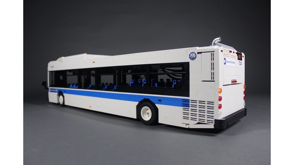 LEGO MOC 2015 New Flyer XD40 MTA Bus by JLiu15 | Rebrickable - Build ...