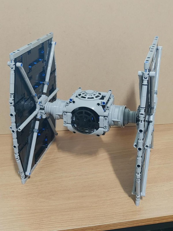 LEGO MOC TECHNIC TIE/LN starfighter by pins_n_liftarms | Rebrickable ...