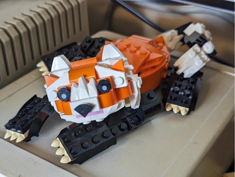 LEGO MOC-153998 Red Panda by snugglepanda | Rebrickable - Build with LEGO