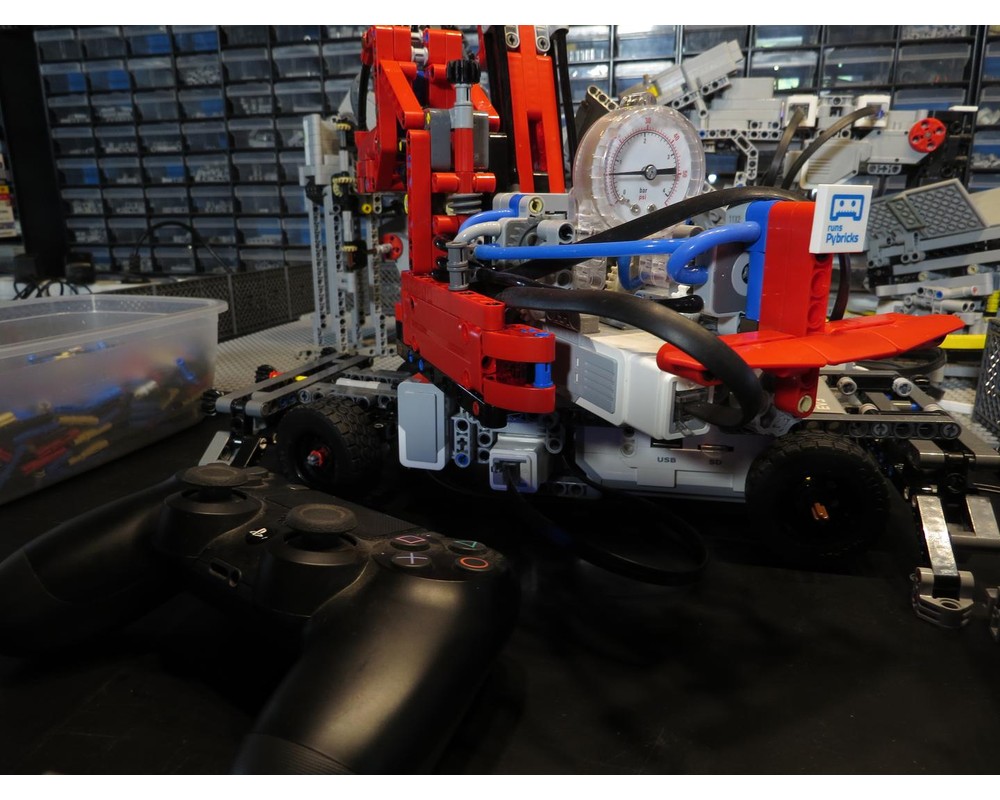 LEGO MOC RC Material Handler PS4 controlled by Mr_Jos | Rebrickable ...