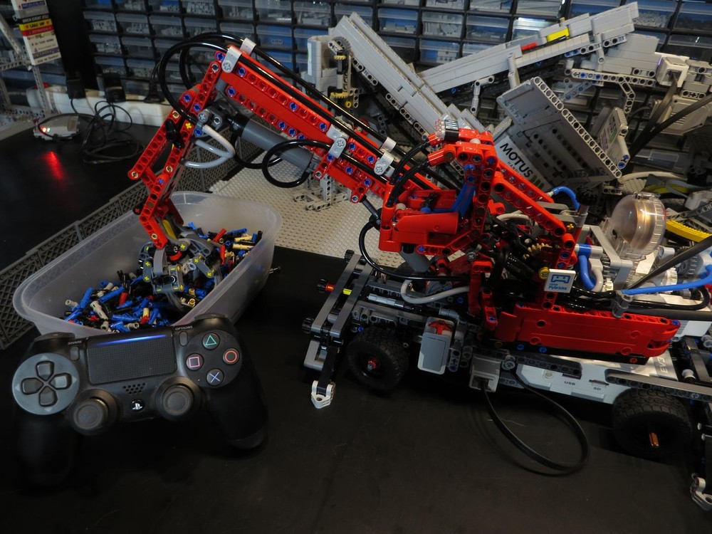 Lego Moc Rc Material Handler Ps4 Controlled By Mrjos Rebrickable