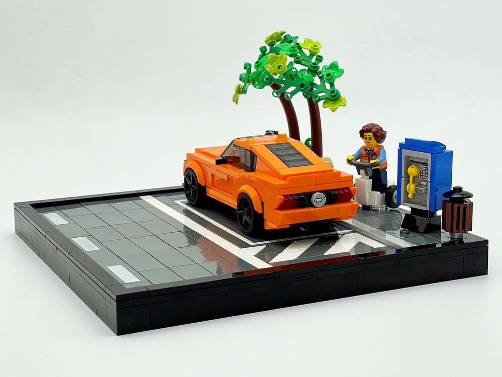 LEGO MOC Parallel Parking Spot Diorama by IBrickedItUp | Rebrickable - Build with LEGO