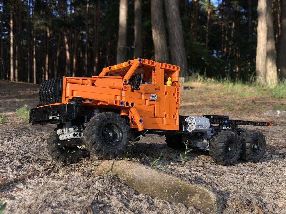 LEGO MOC URAL Next 6x6 tractor truck by Senna_GTR | Rebrickable - Build ...