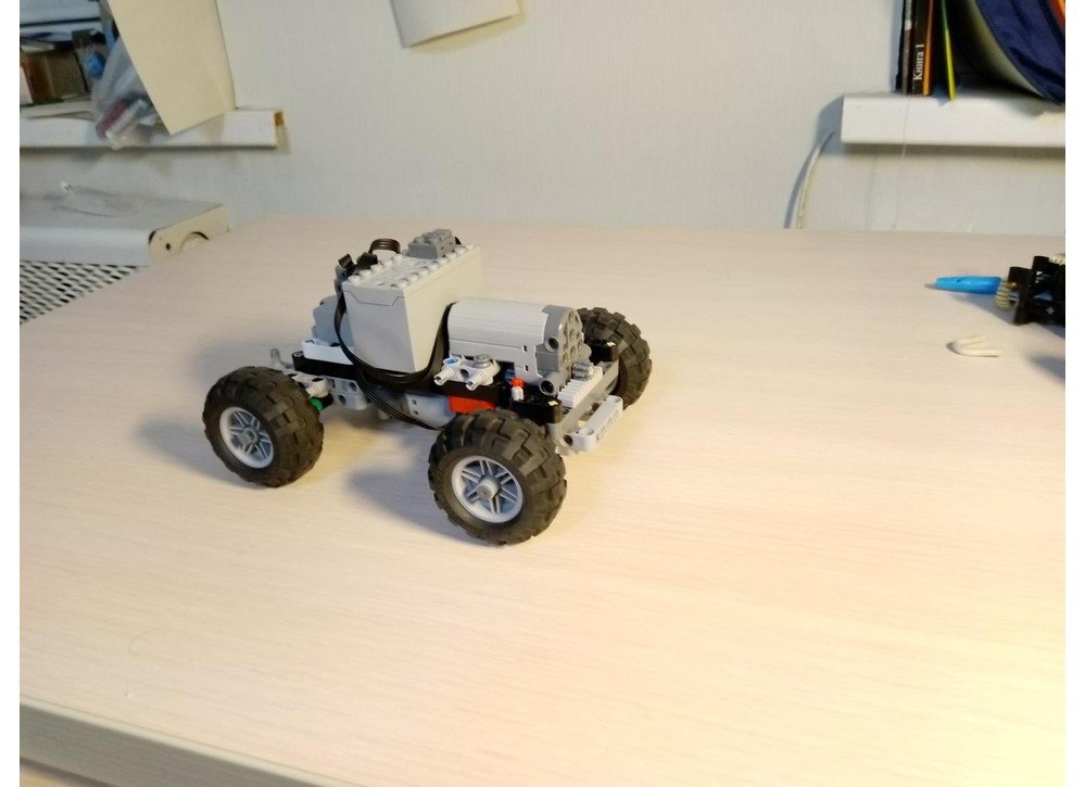 LEGO MOC The smallest 4x4 car with differentials by aas | Rebrickable ...