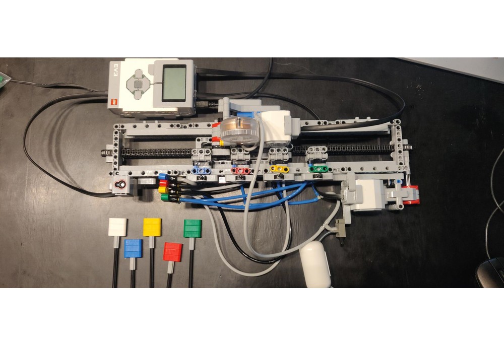 LEGO MOC-154869 Quadruple individual pneumatic valve control with 2 ...