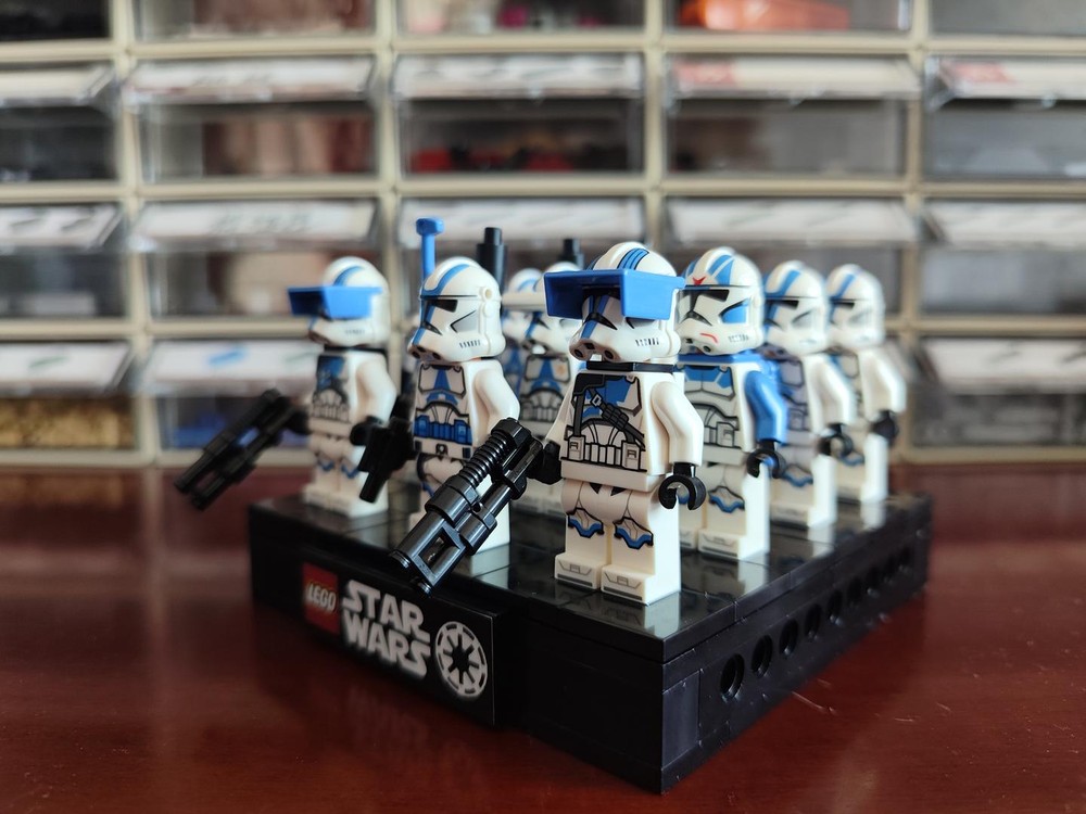 LEGO MOC 12 Minifigures Stand by Shyne_J | Rebrickable - Build with LEGO