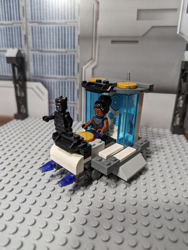LEGO MOC Shuri's Mobile Lab by Bricks and Capes | Rebrickable - Build ...