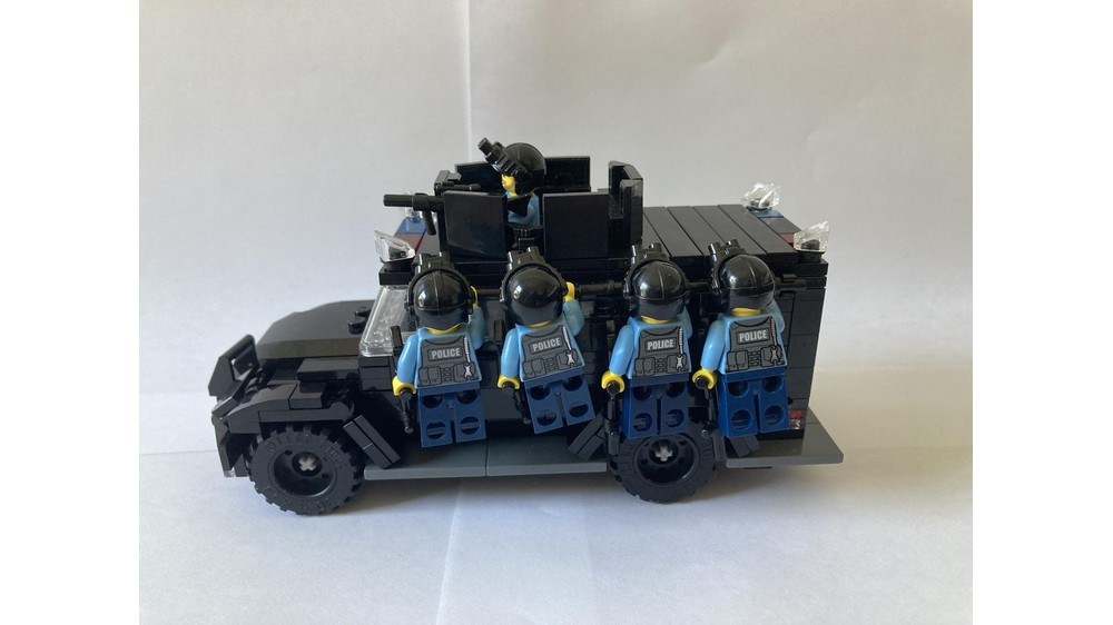 LEGO MOC Lenco Bearcat by mylifefun | Rebrickable - Build with LEGO