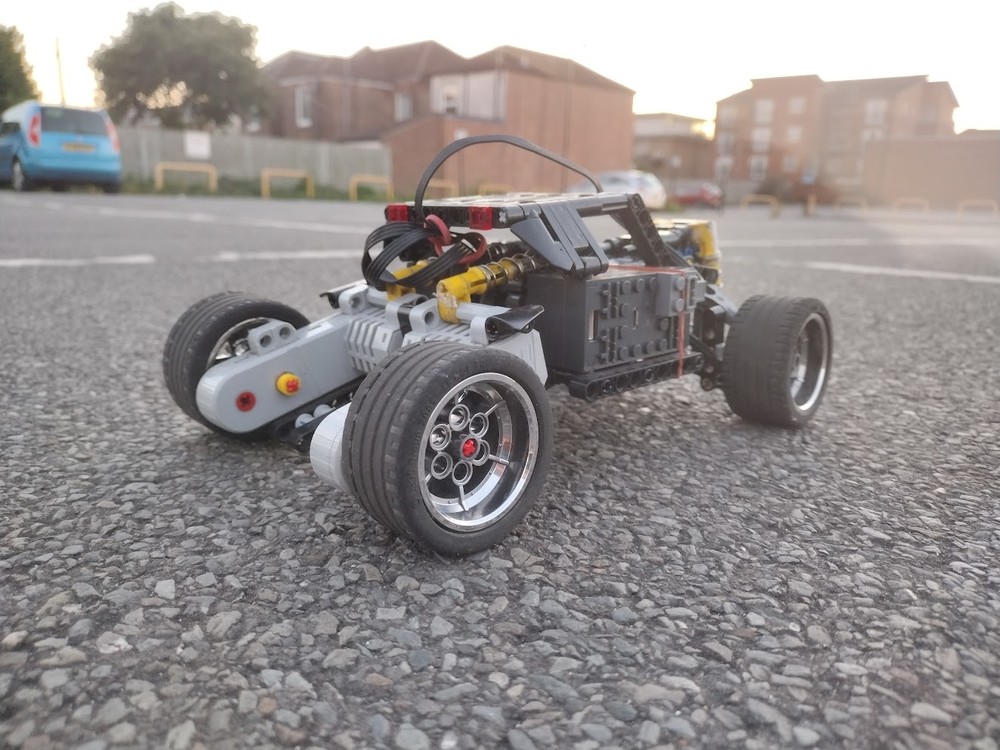 LEGO MOC Dual BuWizz Tarmac Shredder Chassis by EvilEnderman ...