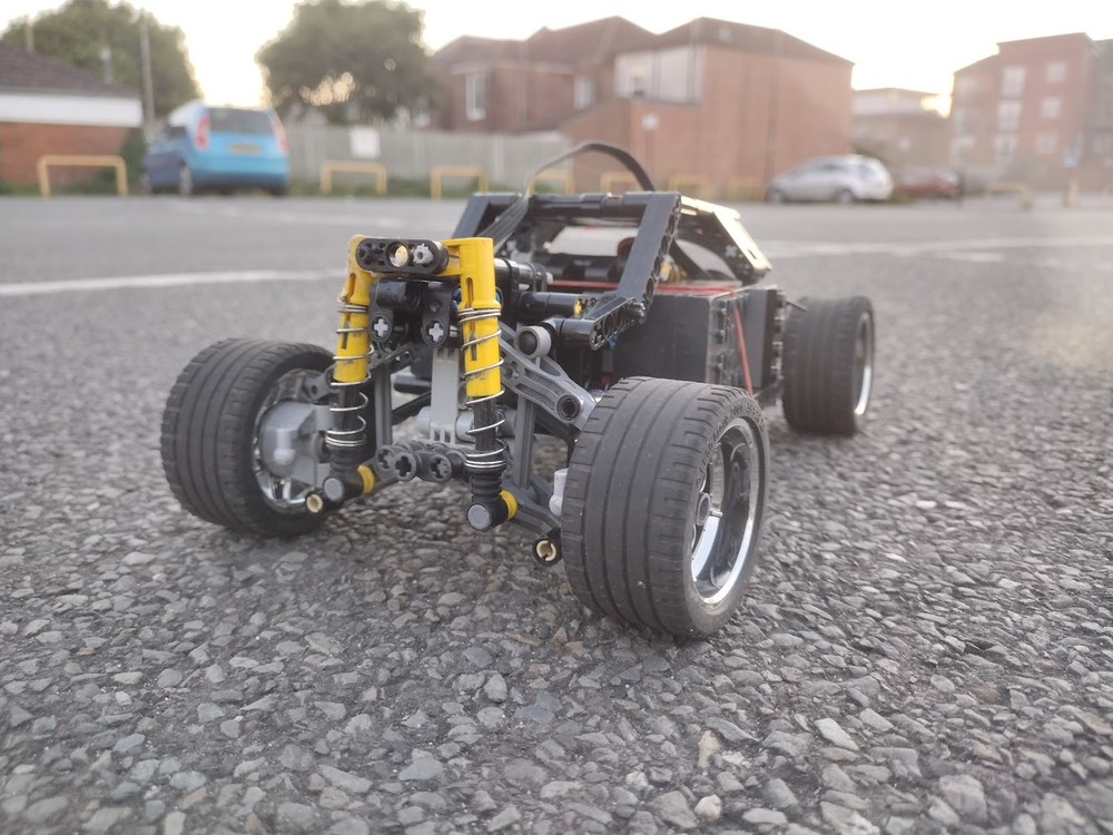 LEGO MOC Dual BuWizz Tarmac Shredder Chassis by EvilEnderman ...